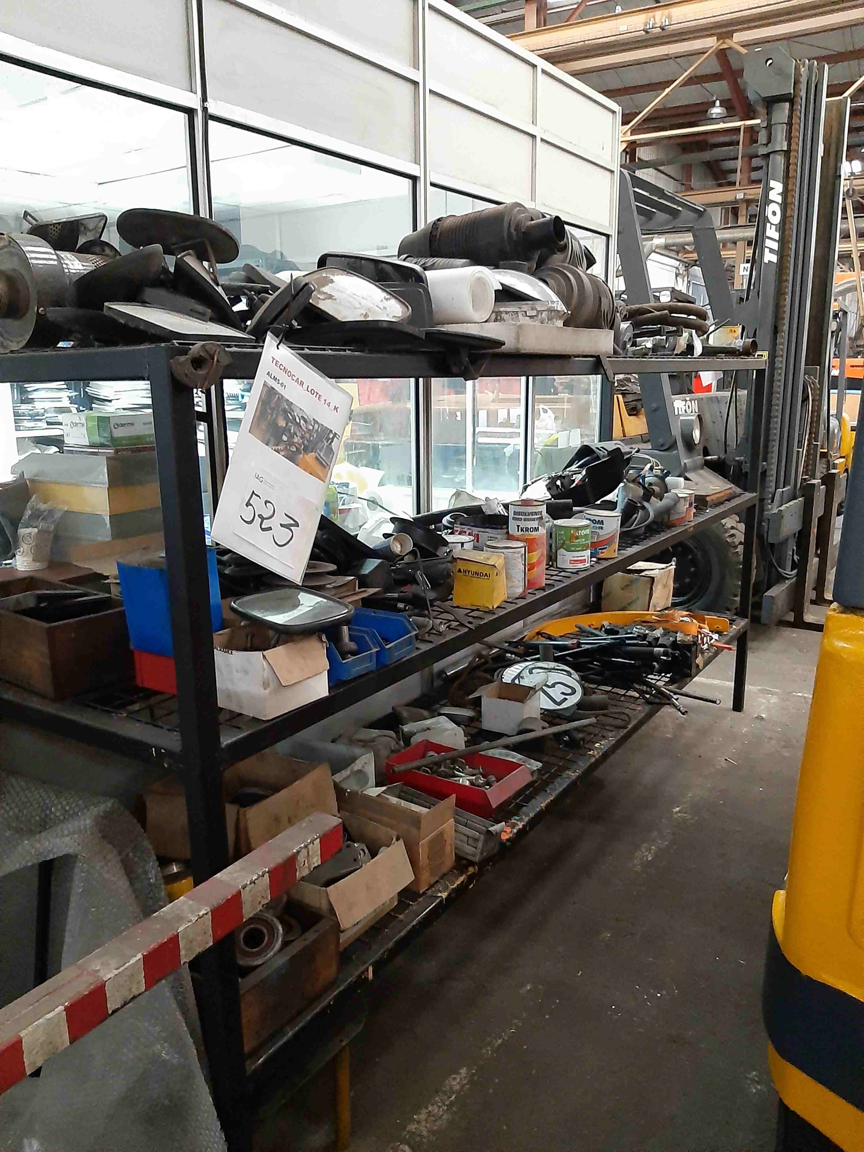 Workshop furniture / Spare parts - IAG Auction